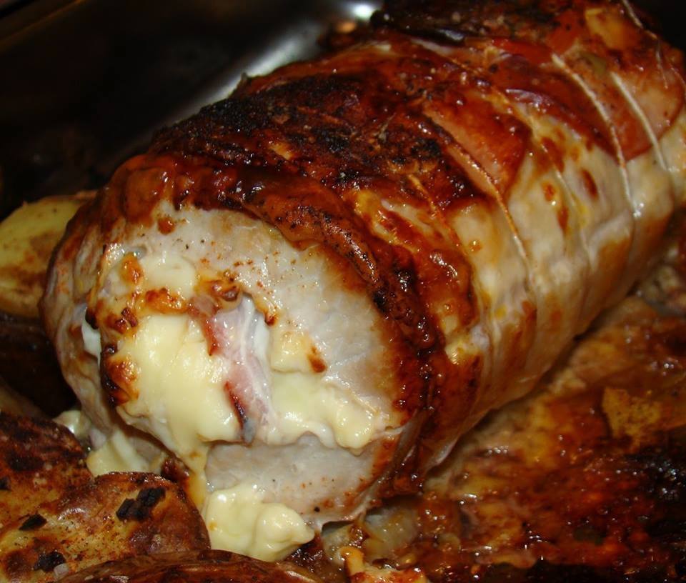 Lombo de porco recheado com queijo e bacon no forno | Dicas Femininas