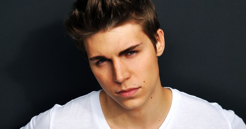 kenneth in the (212): A Visit to 'The Canyons'