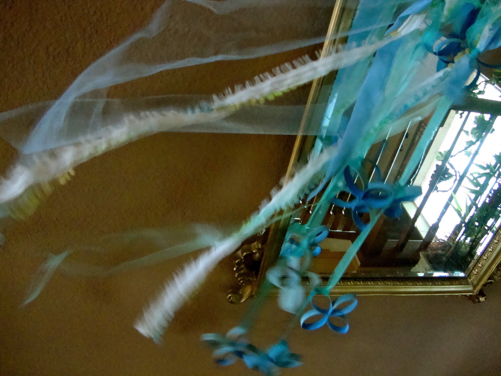 Scrollwork: Shooting Stars Streamer: a Toilet Paper Tube Tutorial