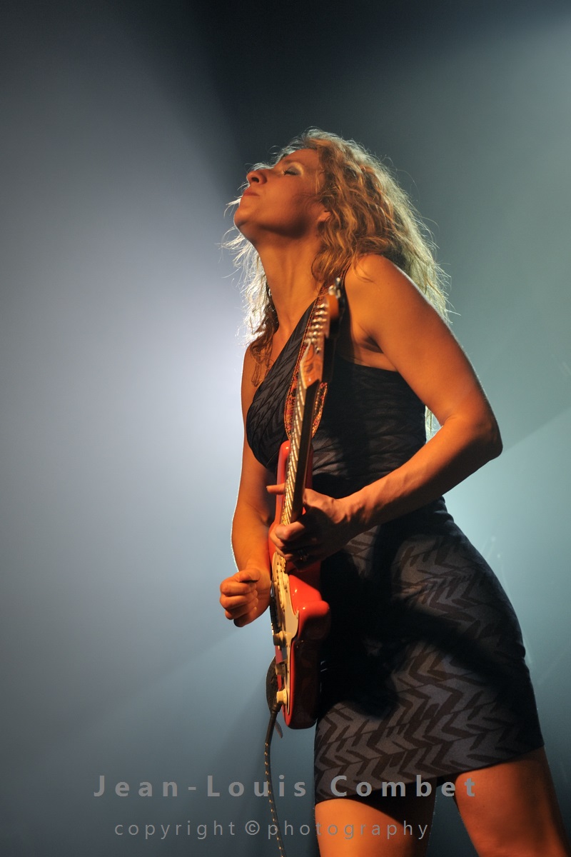 Concert live images: Ana Popovic