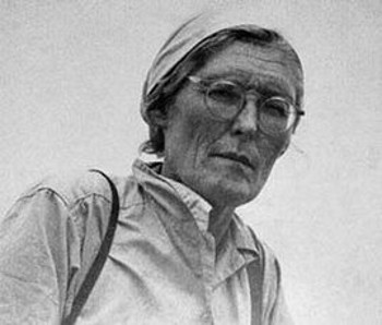 15 de Mayo - Nacimiento de la historiadora María Reiche