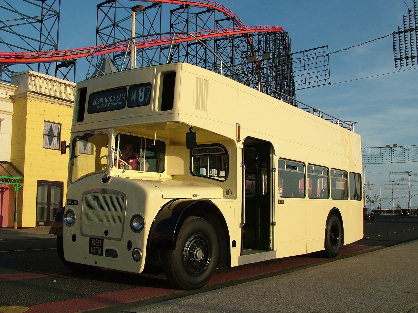 A two-bus-trip to Bristol Cathedral « Busman's Holiday
