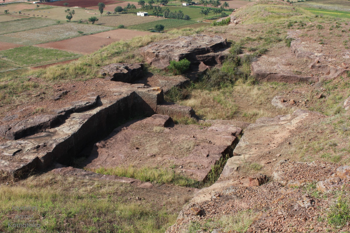 Journeys across Karnataka: Temple on a ledge, Gajendragad
