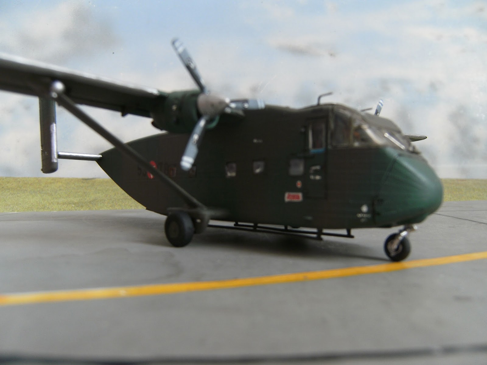 Happyscale-Modellbau: Short SC.7 Skyvan - restored Airfix-kit built in ...