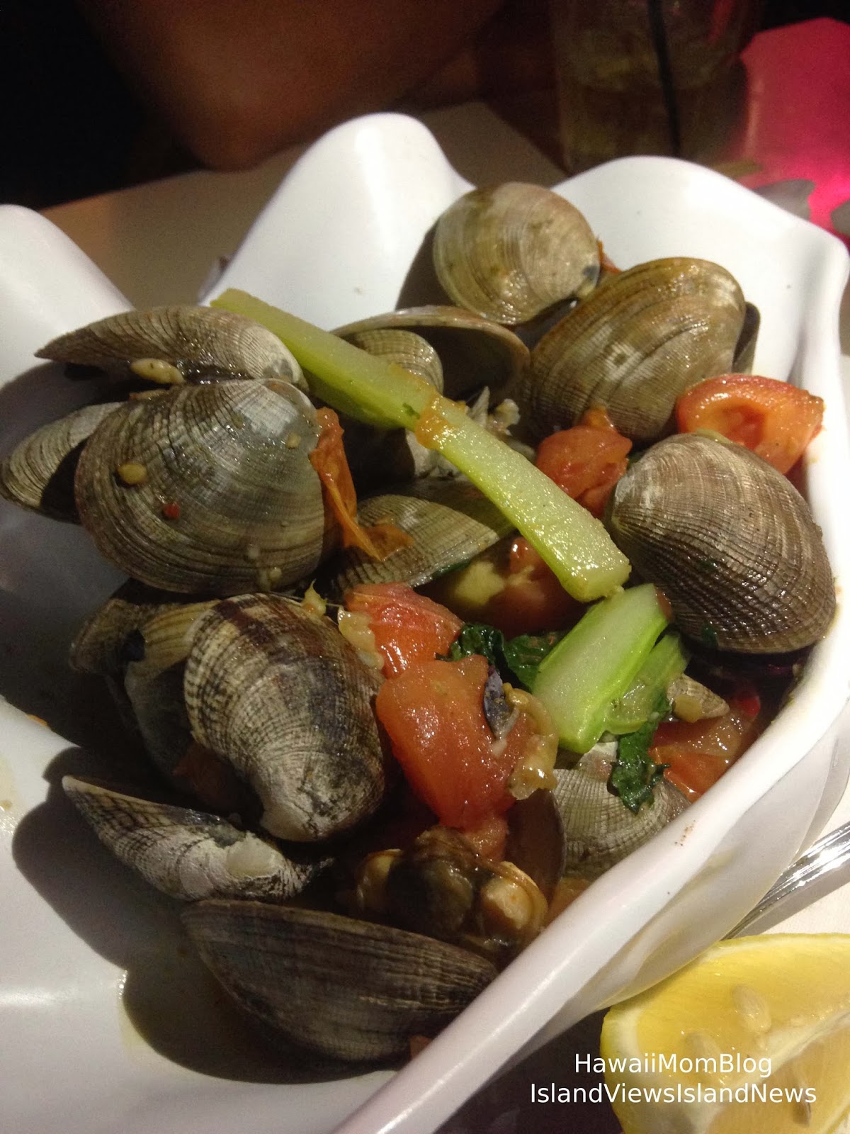 Hawaii Mom Blog: Uncle Bo's Pupu Bar & Grill