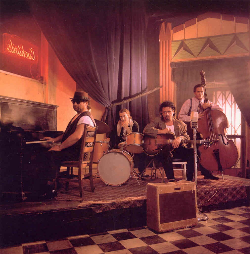 Jaketotheblog: TOTO - TAMBU