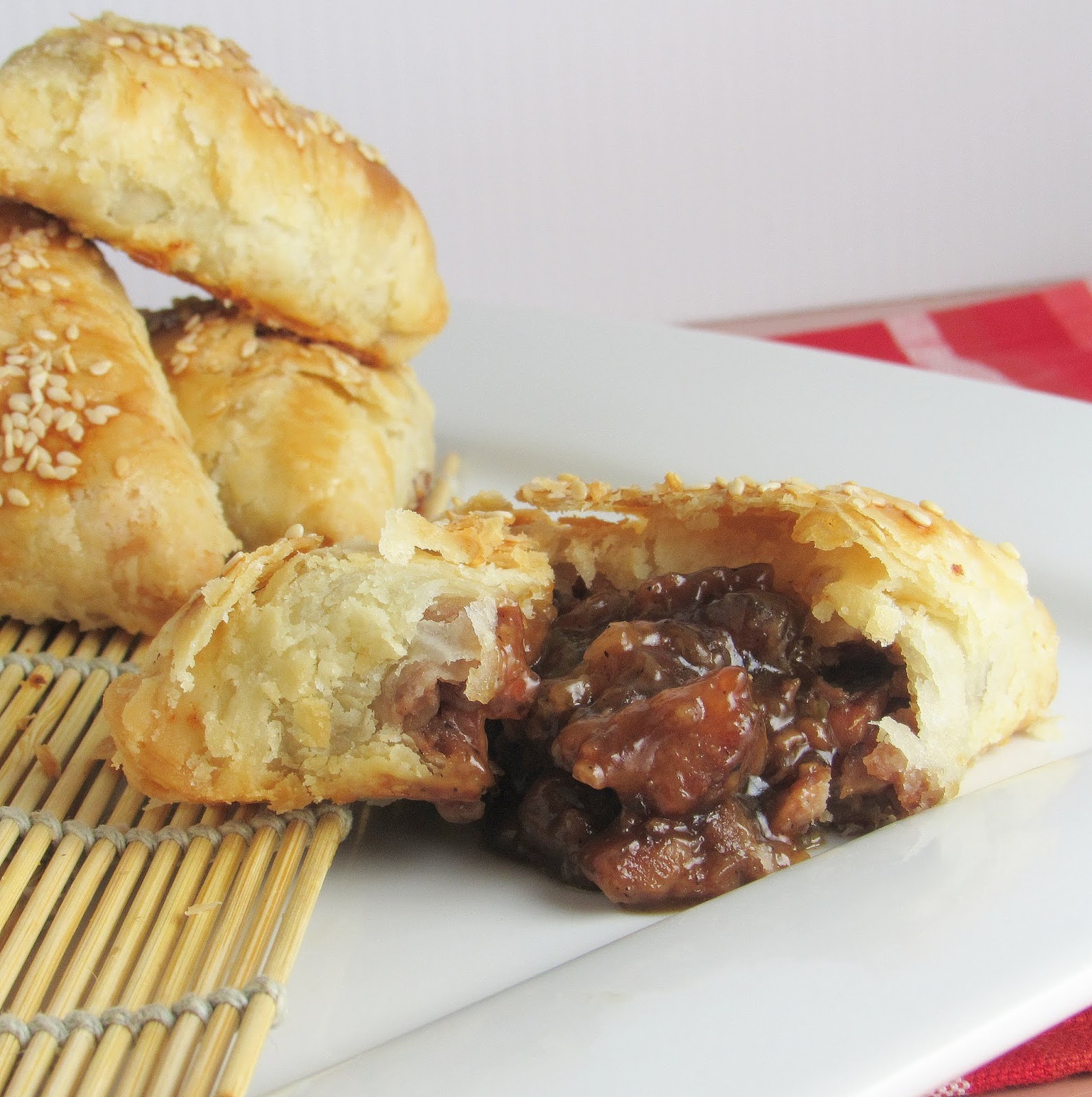 A Taste Of the Regions of China: 叉烧酥 Cantonese BBQ Pork Pastry- A Dim ...