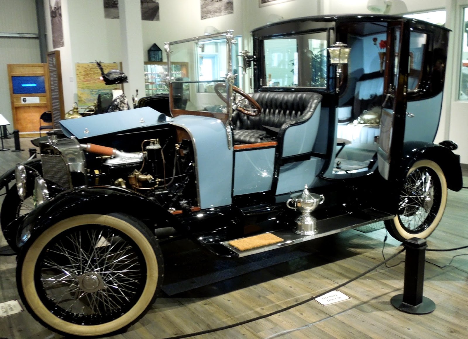 Travels of Pauline and Chuck: Vintage Treads and Threads, Fairbanks, AK ...