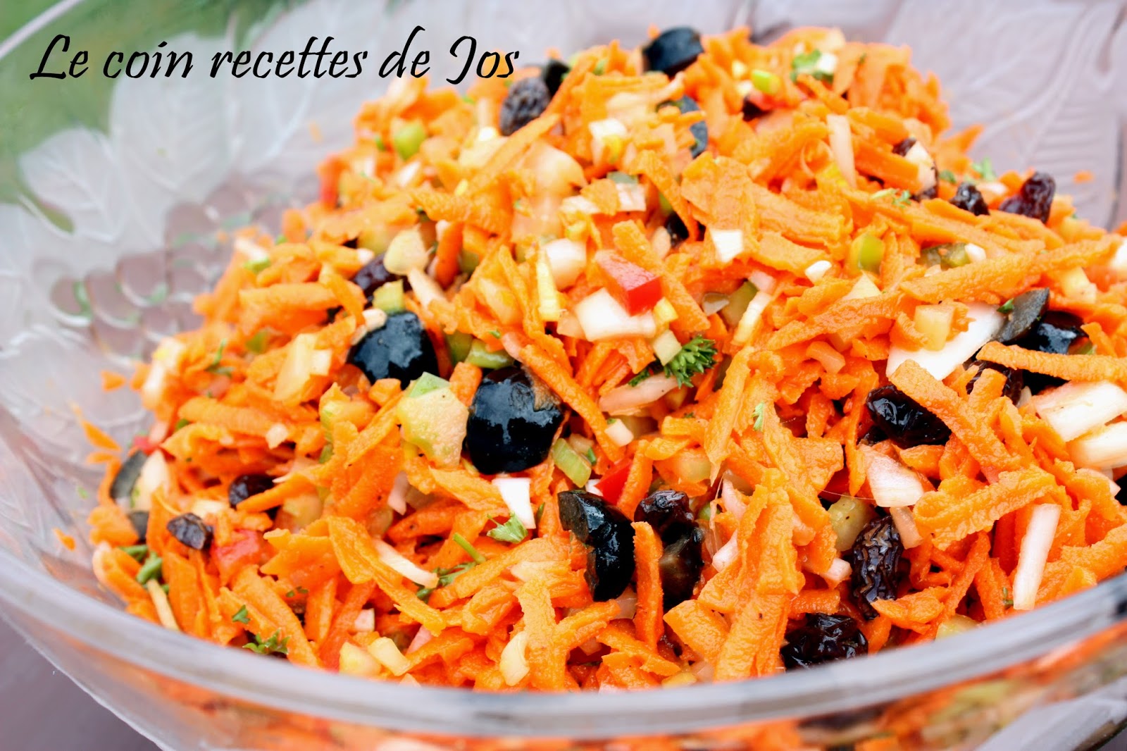 Le coin recettes de Jos: SALADE DE CAROTTES TOUTE GARNIE