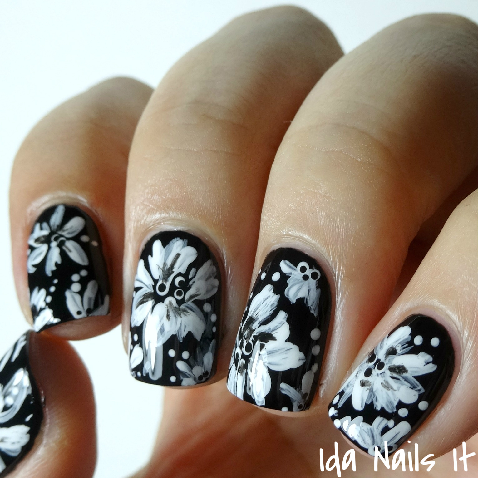 Ida Nails It: Paint All the Nails Presents: Monochrome
