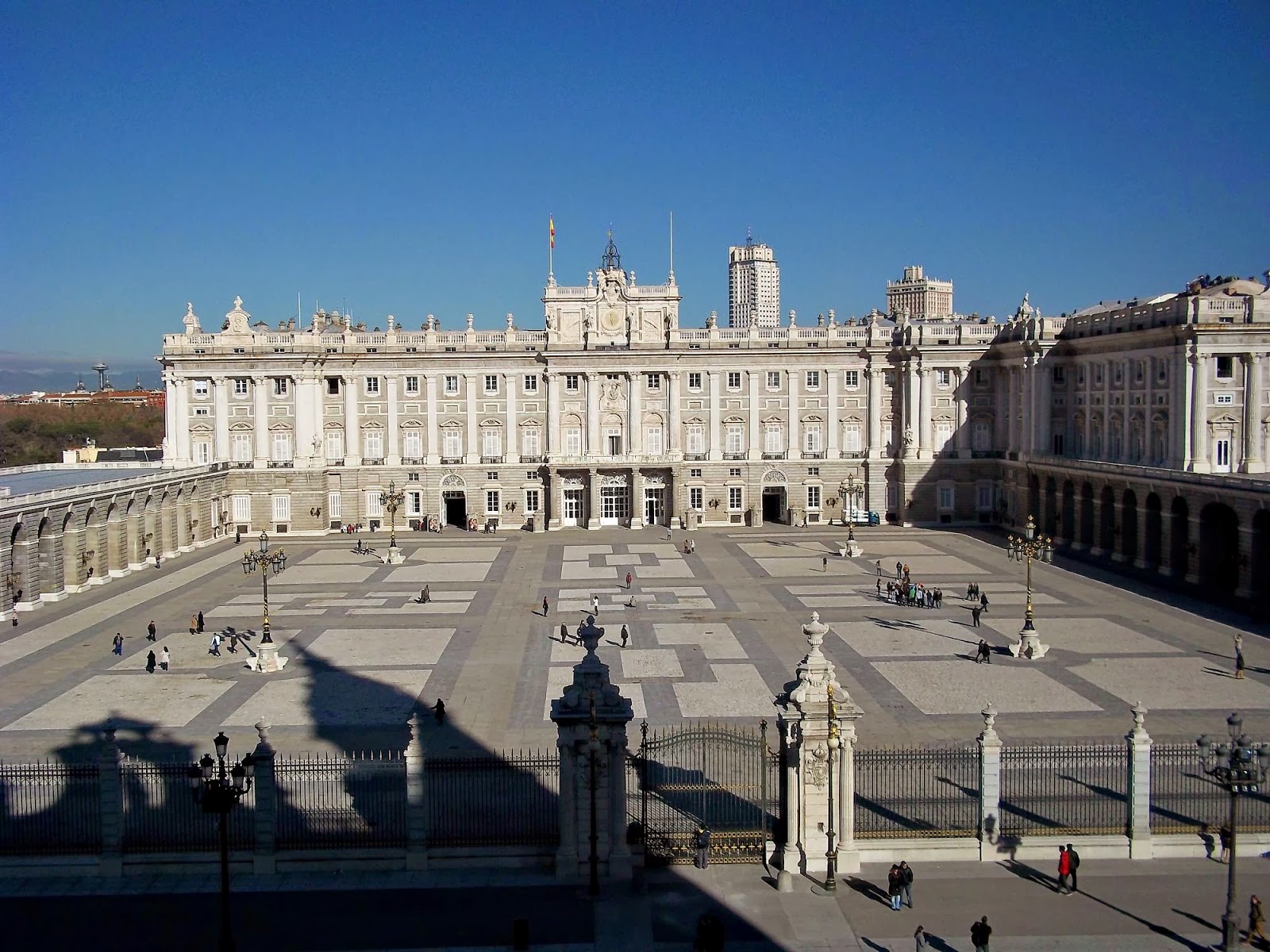 Mi dosis de energía : El Palacio Real y la Catedral de la Almudena