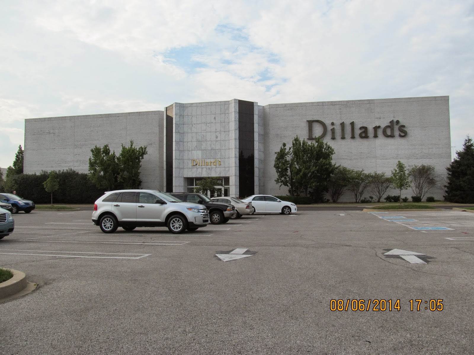 Trip to the Mall: Mall St. Matthews- (Louisville, KY)