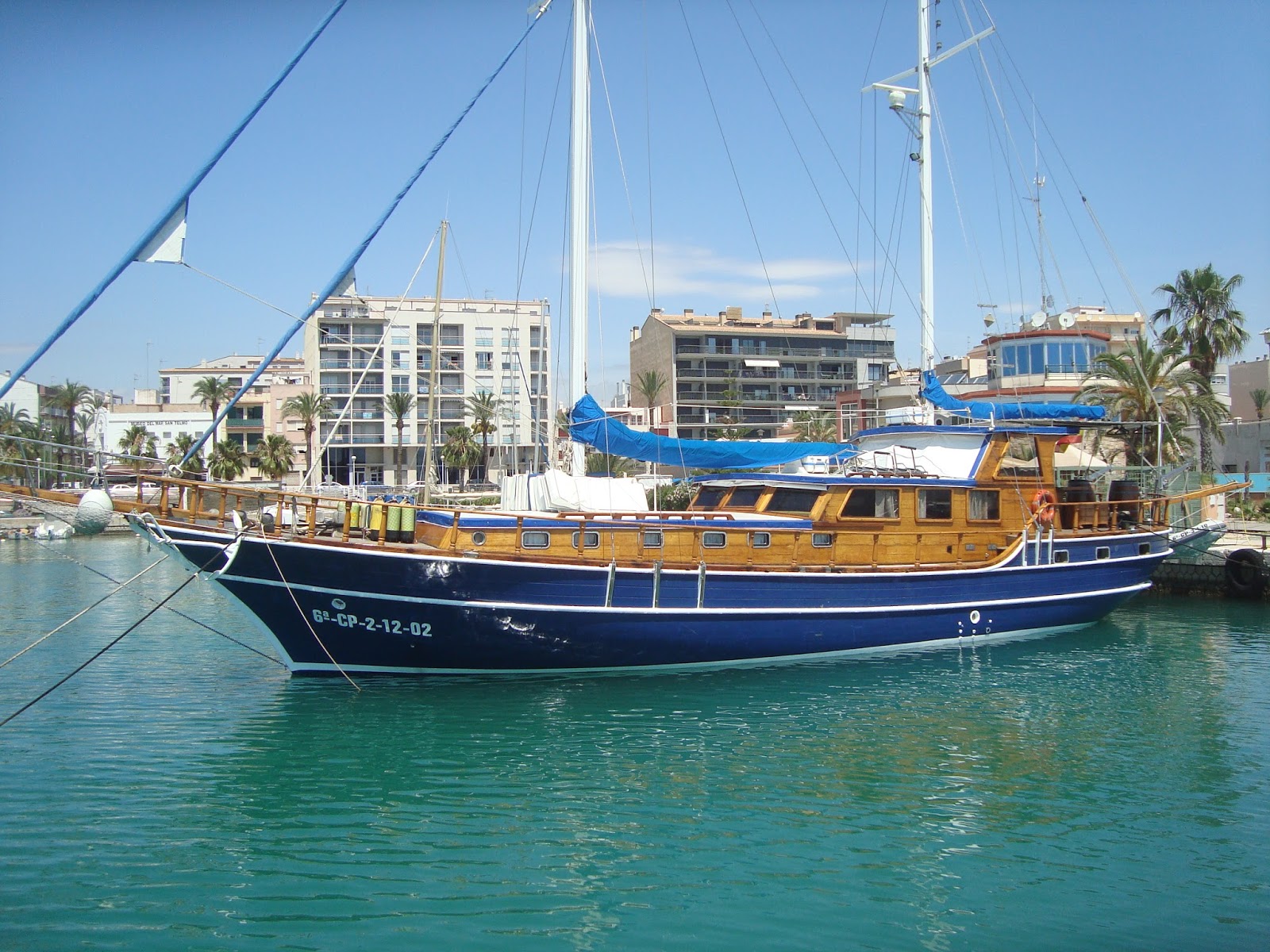 BUQUES MERCANTES: junio 2013