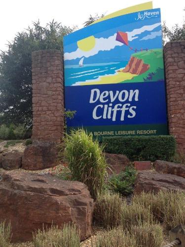 The Adventures of The Tank: Holiday in Haven Devon Cliffs!