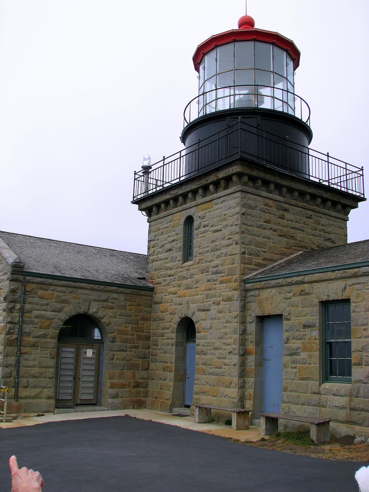 Homer's Travels: A Blustery Day At The Point Sur Lightstation