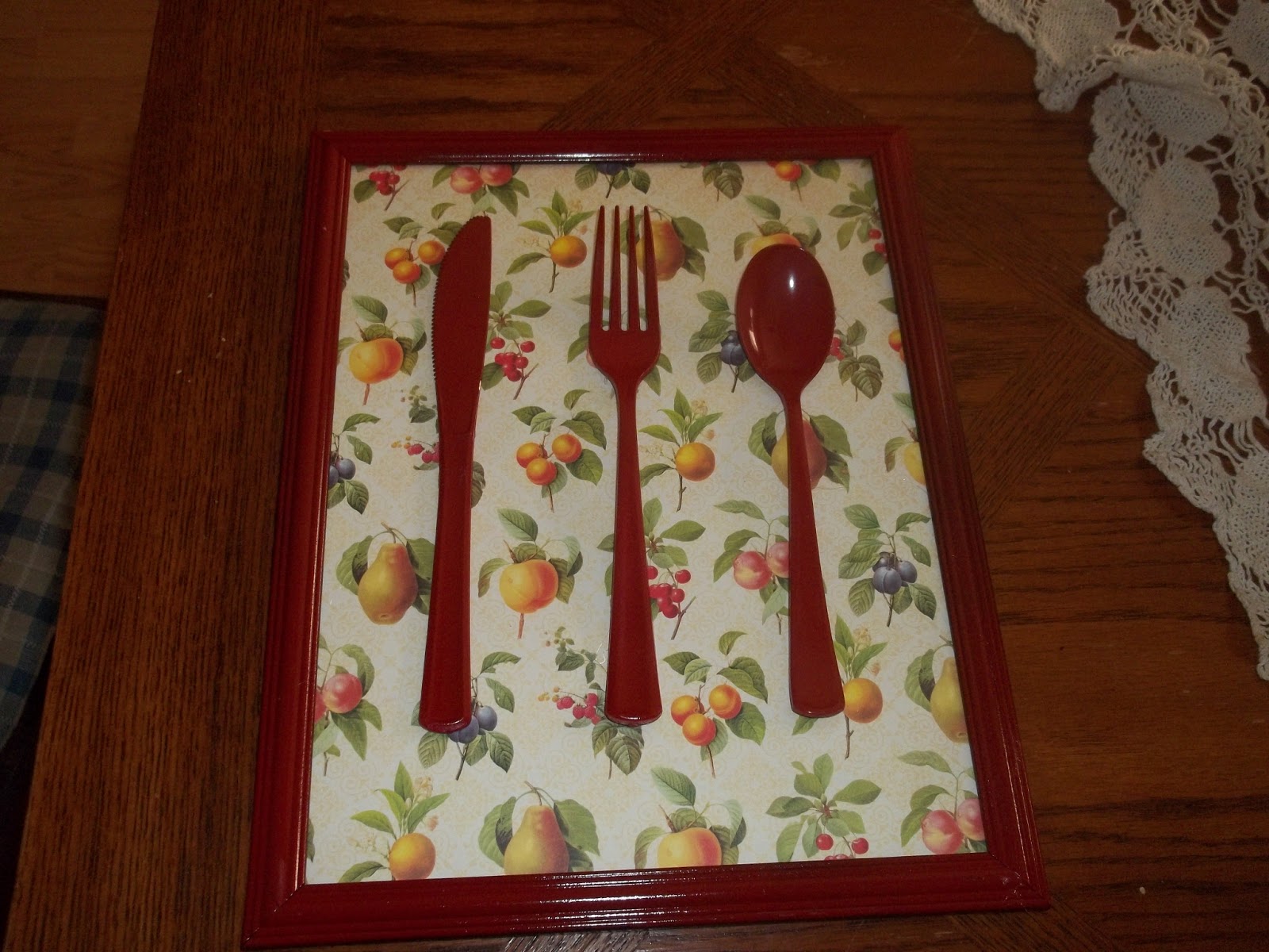 Michelle's Little Piece Of Heaven: Cute and very inexpensive kitchen crafts