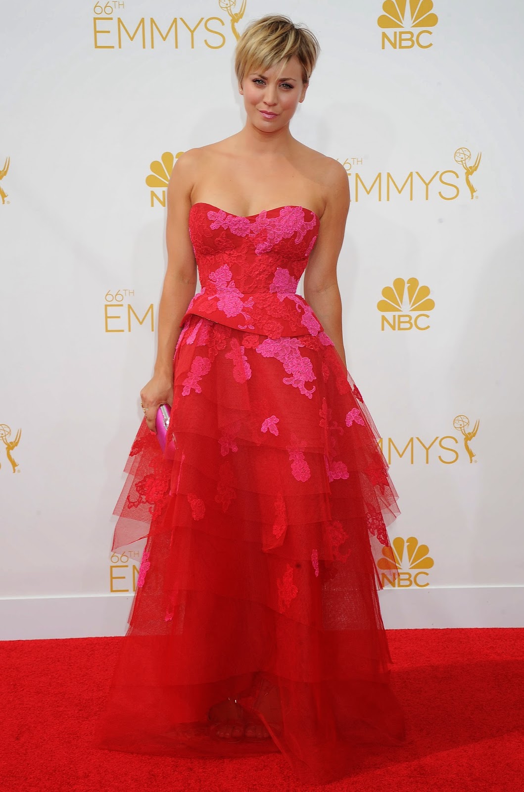 Kaley Cuoco Red Dress in 66th Annual Emmy Awards Red Carper - Popular ...