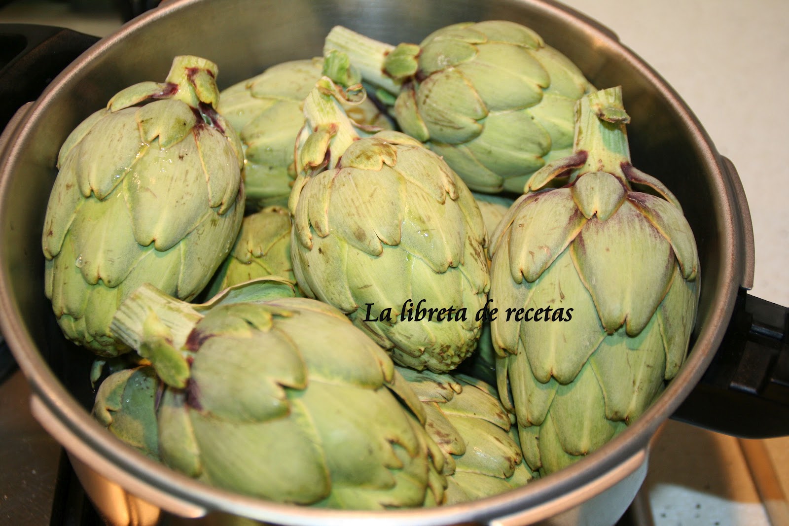 La libreta de recetas: ALCACHOFAS COCIDAS DE OTRO MODO