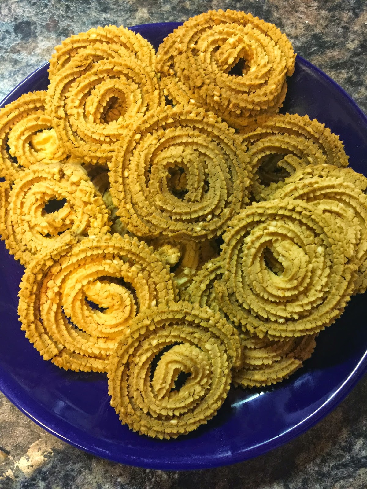Sri's kitchen: Baked chakkili (Or) murukku (Or) No oil Chakli
