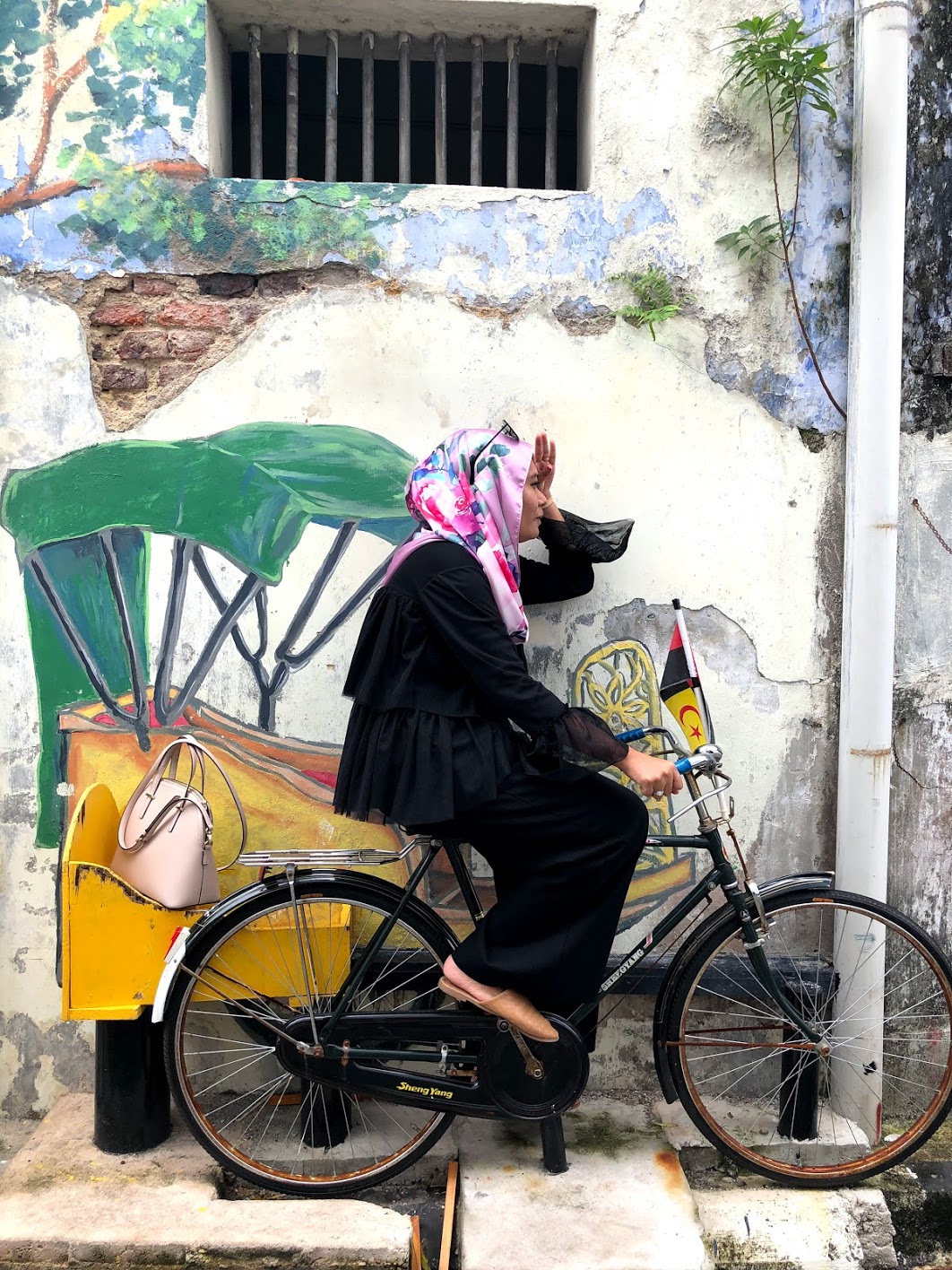 Discovering Muar Cultural Walk- Street Art - The Intricacies of Arnis