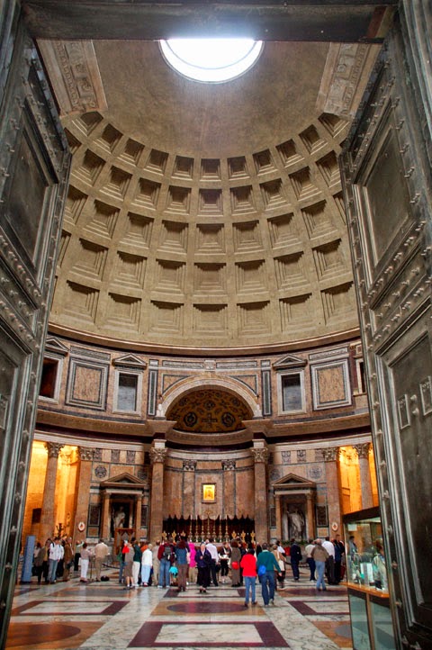 El mundo de Avekrénides. : Panteón de Roma.