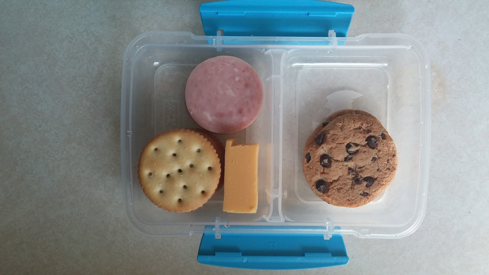 Obento Obsession: Bento (179) - Make Your Own Lunchable - Cheese Giraffes