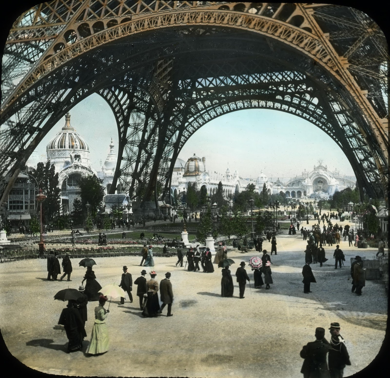 30 Breathtaking Color Pictures of Paris in the Belle Époque ~ Vintage ...