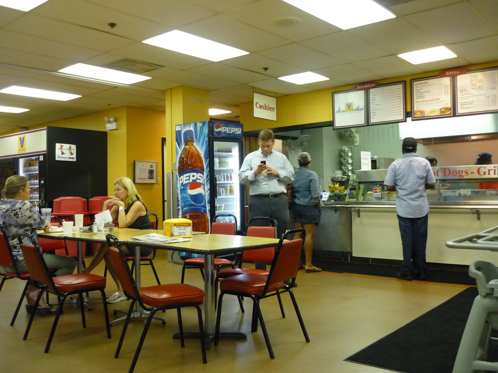 Smokin' Chokin' and Chowing with the King: Vienna Beef Cafe