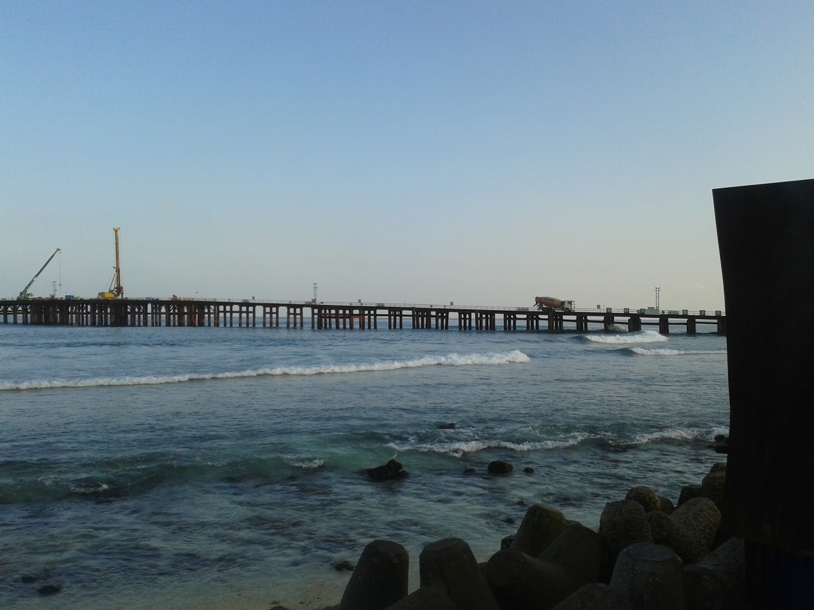 Naheez Thawfeeg's Blog: China Maldives Friendship Bridge construction