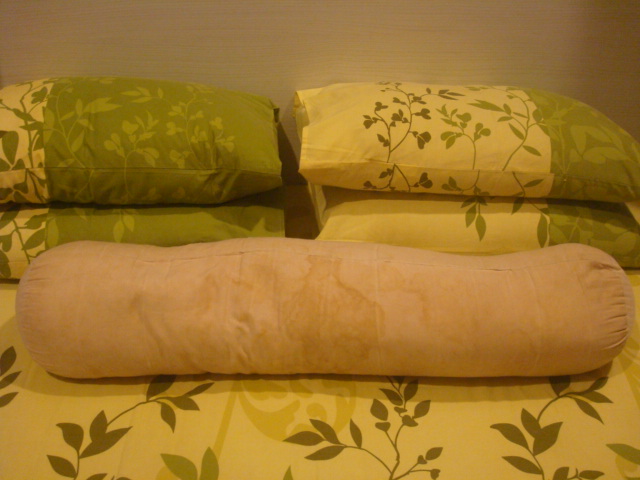 KETUMPIT: BANTAL PELUK