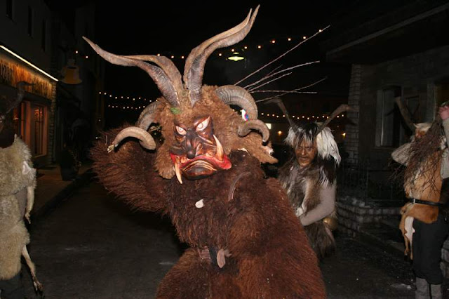 Something wicKED this way comes....: Fiendishly Festive Friday's ...