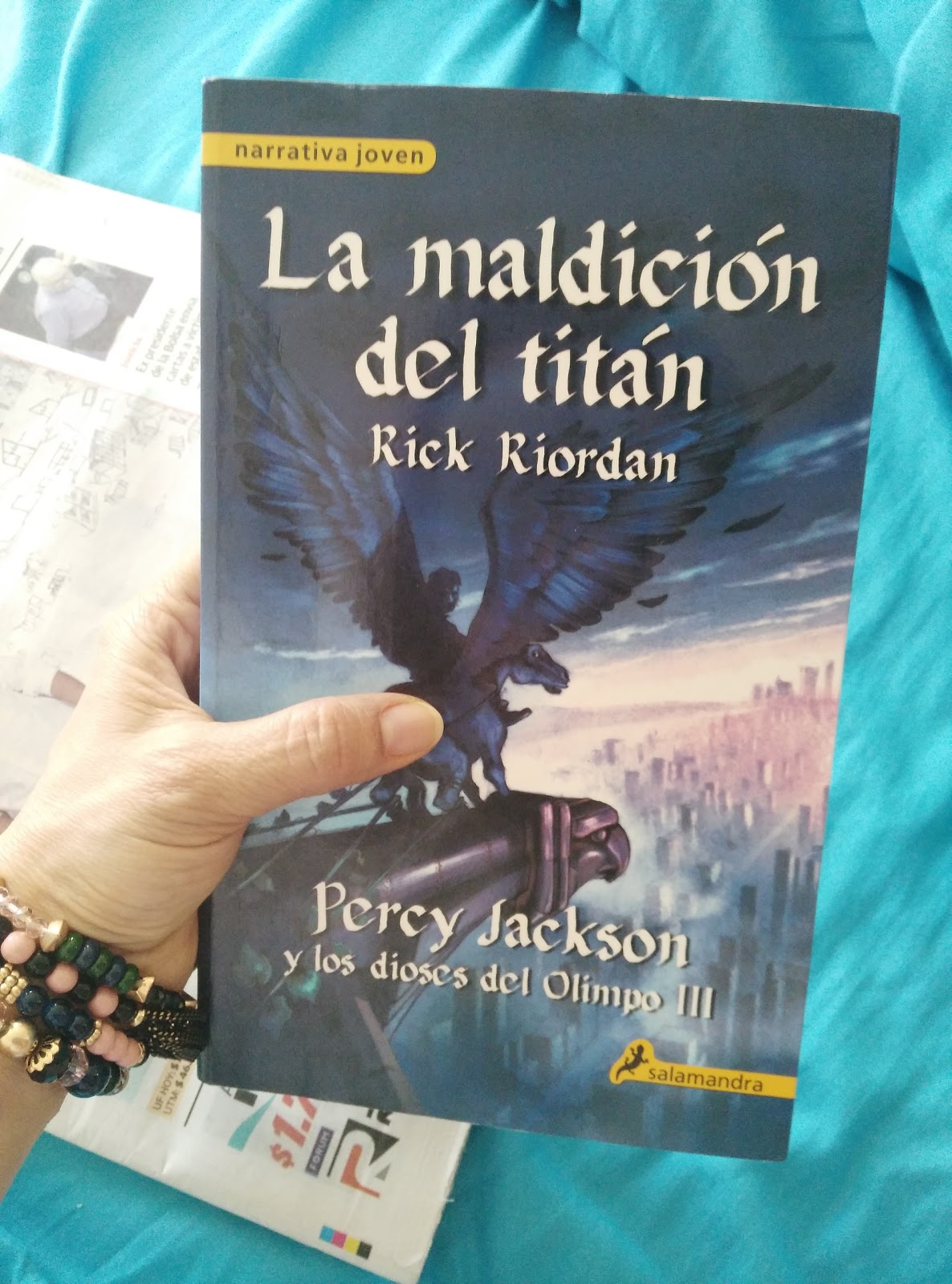 El rincón de lecturas de Solita: Reseña: La maldición del Titán (saga ...