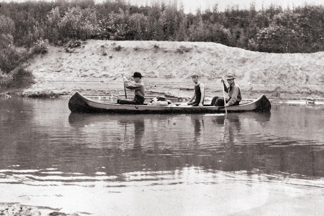 Row, Row, Row Your Boat! – 38 Interesting Vintages Snapshots of People ...