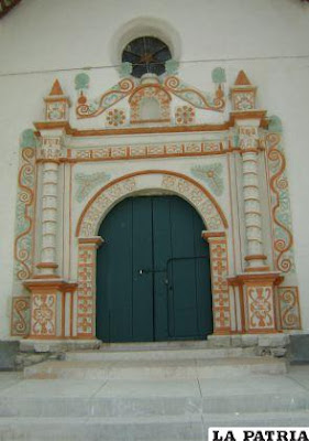 El imponente Tata Sabaya, pasivo y altivo en el agreste altiplano ...