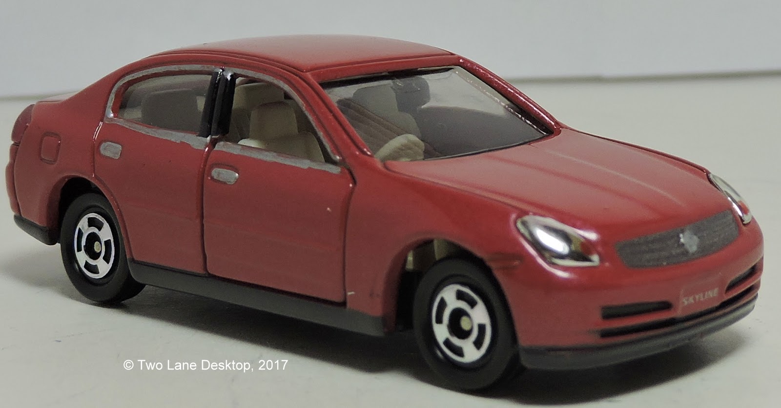 Tomica 2002 Nissan Skyline sedan and 2008 Honda S2000 Type S