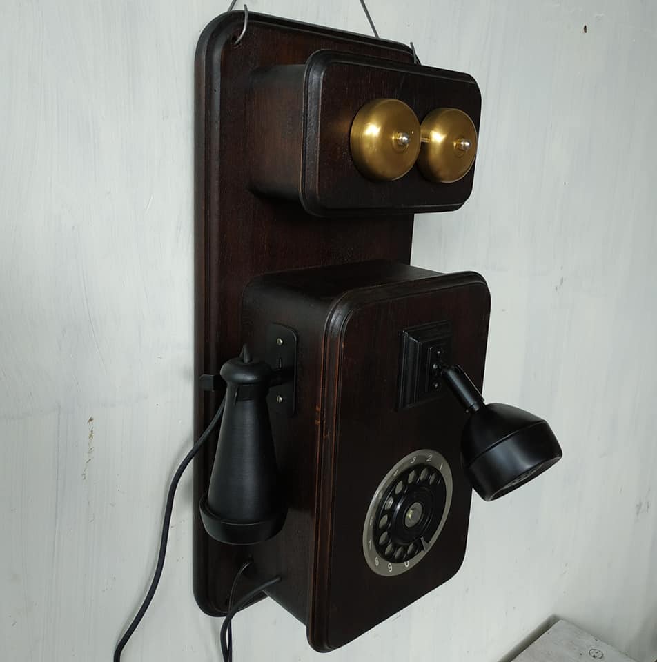 TEMUAN GALERI: Telepon Dinding Kayu Repro - ( terjual )