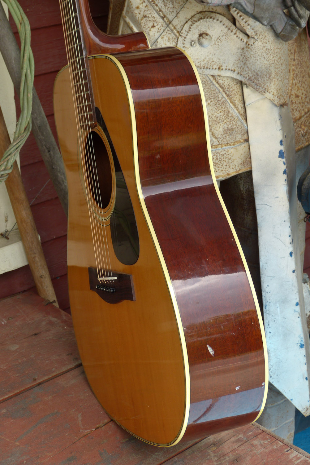 1981 Yamaha FG-335 Jumbo Flattop Guitar