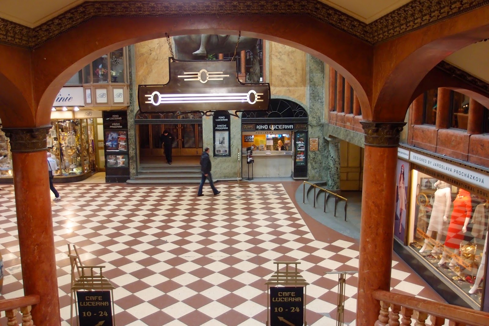 Elokuvateattereita: Kino Lucerna