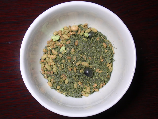 Hanamichi : Tea Review: Obukucha with Gold Powder (Yunomi/Yamane-en)
