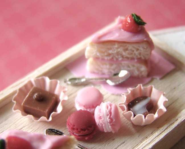 Think Pretty n Pink!: Pink Dessert Tray...photo