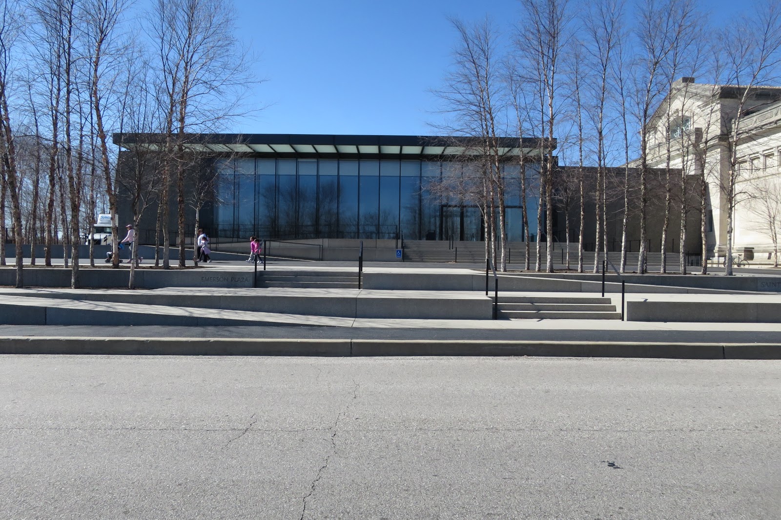 Digital Media Journey: Platforms and Porches in New Formalist Architecture