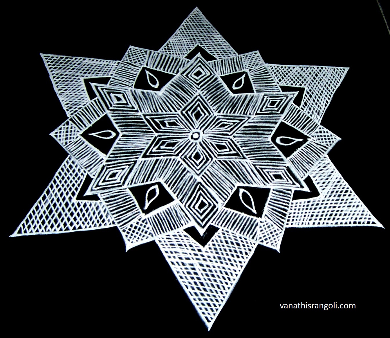 Vanathi's Rangoli / Kolangal: Beautiful Christmas / New Year Rangoli ...