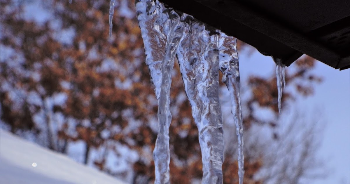 Country Living Peach Street Style: Icicles & Comfort Food
