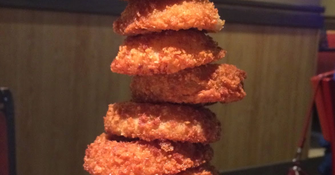Towering Onion Rings From Red Robin / レッドロビンのタワリング オニオンリング ~ I'm Made ...