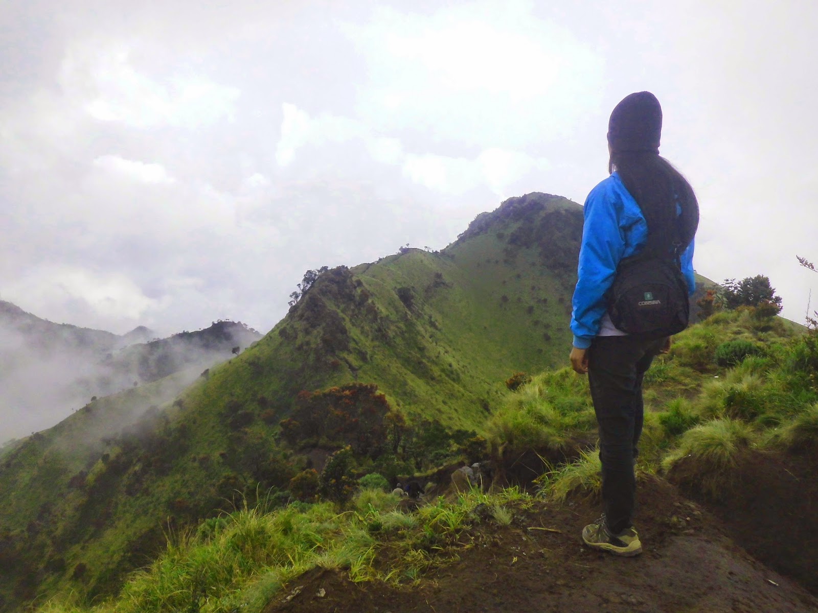 Gunung Merbabu : Menyapa Puncak Kenteng Songo - Dear Widha