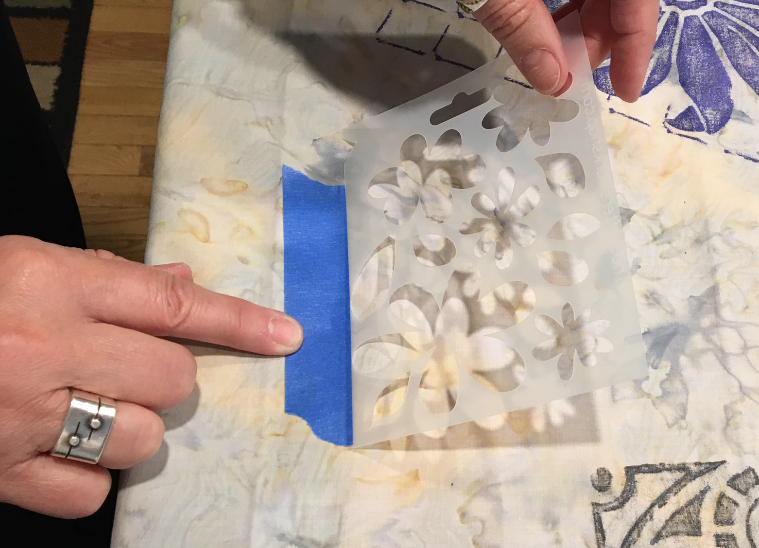 The Printed Fabric Bee: Paintstiks & Stencils