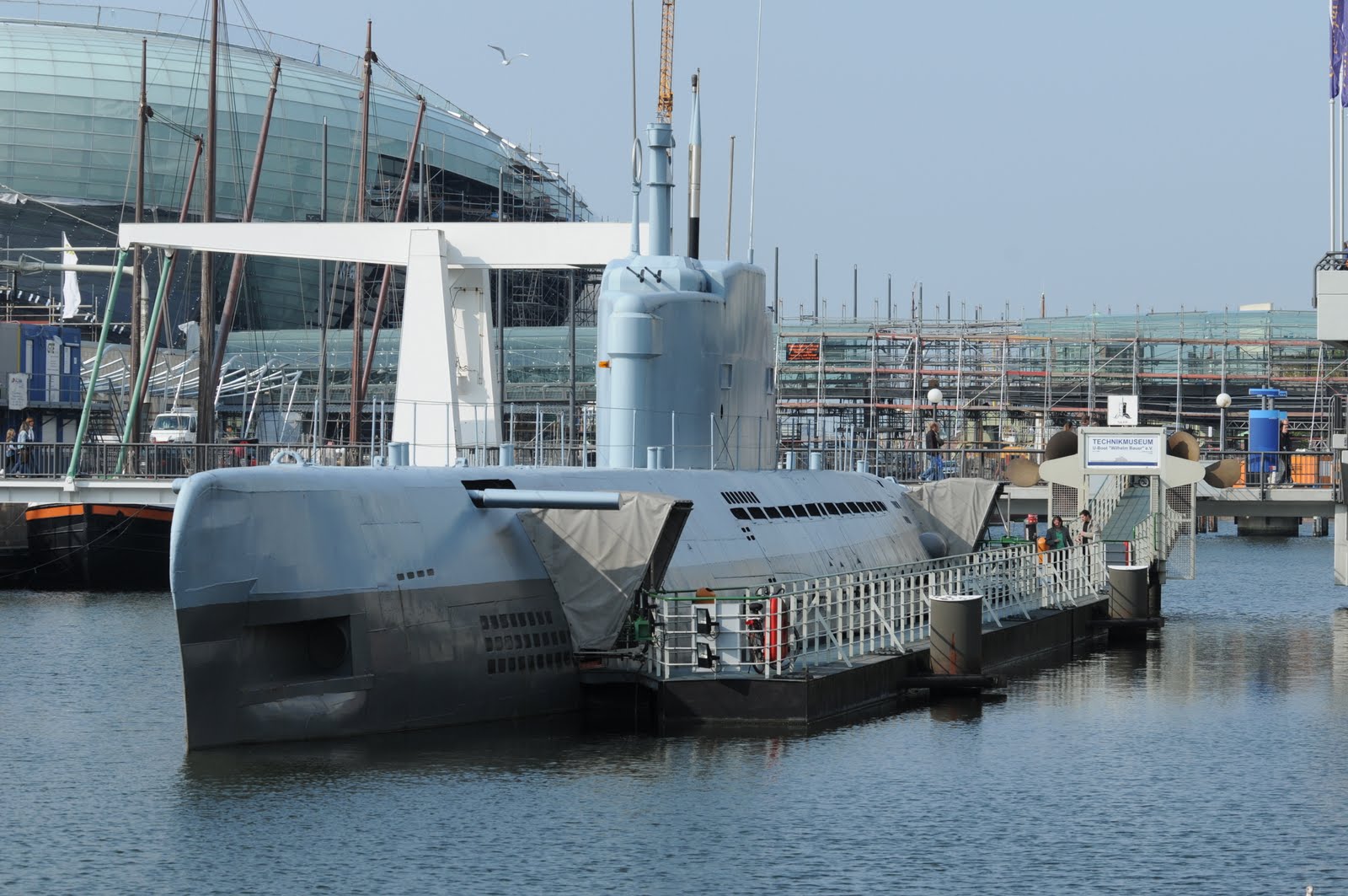 SHIPS & THE SEA - BLOGUE dos NAVIOS e do MAR: U 2540 WILHELM BAUER