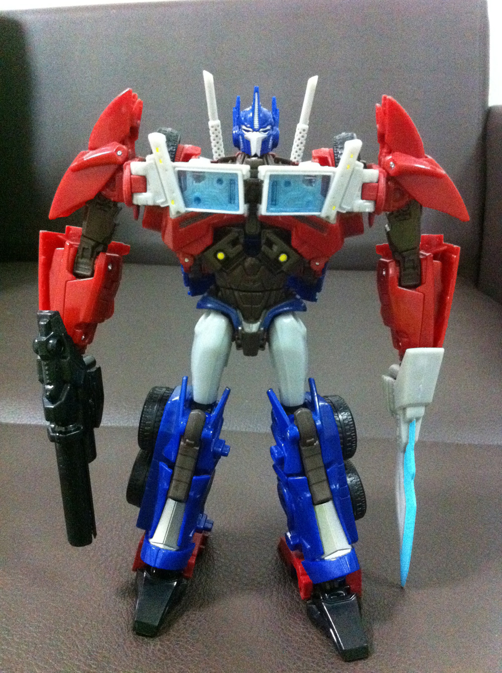 Hasbro Transformers Prime - First Edition Optimus | Dark Energon