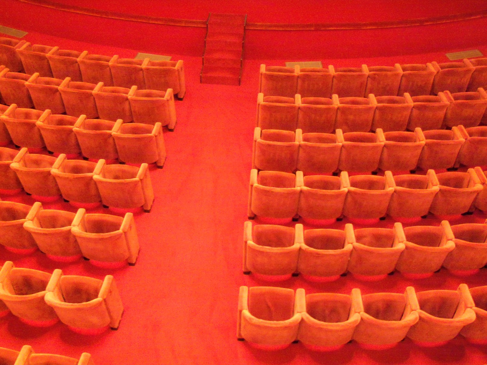 Lina Montan, una guida turistica con voi: Teatro Puccini di Merano