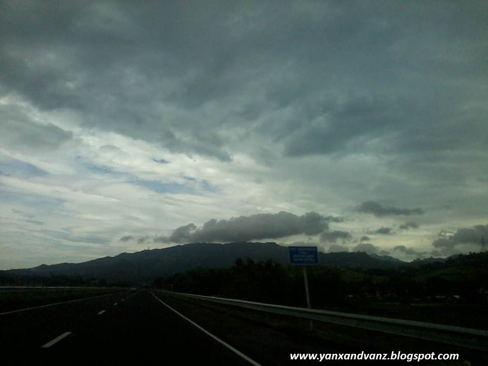 There's something about Subic: Scene @ SCTEX